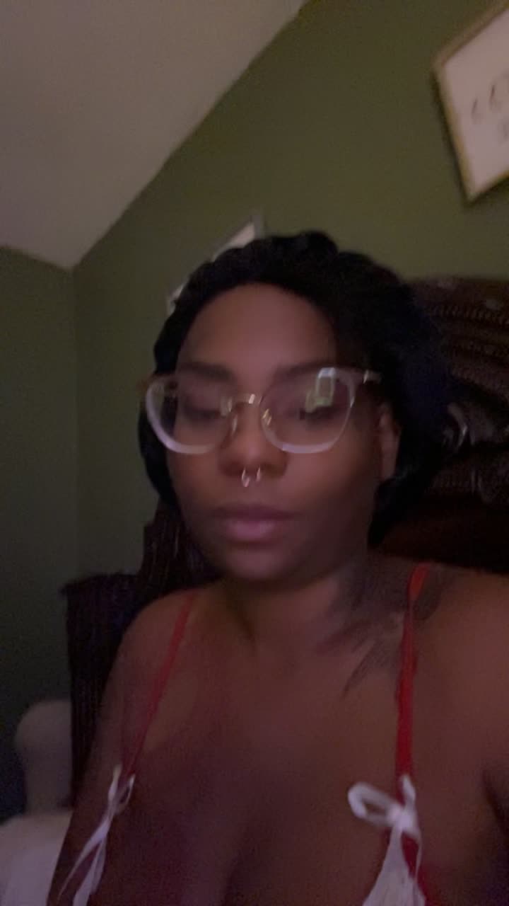 Shawnna Jonnell (@shawnnajonnell) - Urlebird