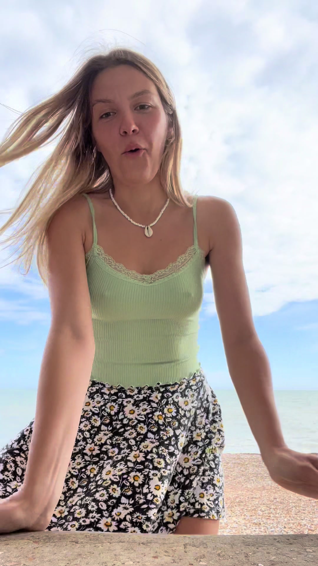 hairy mischa (@hairy.mischa) - Urlebird