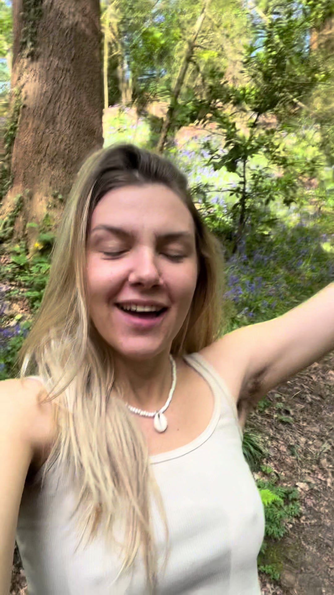 hairy mischa (@hairy.mischa) - Urlebird