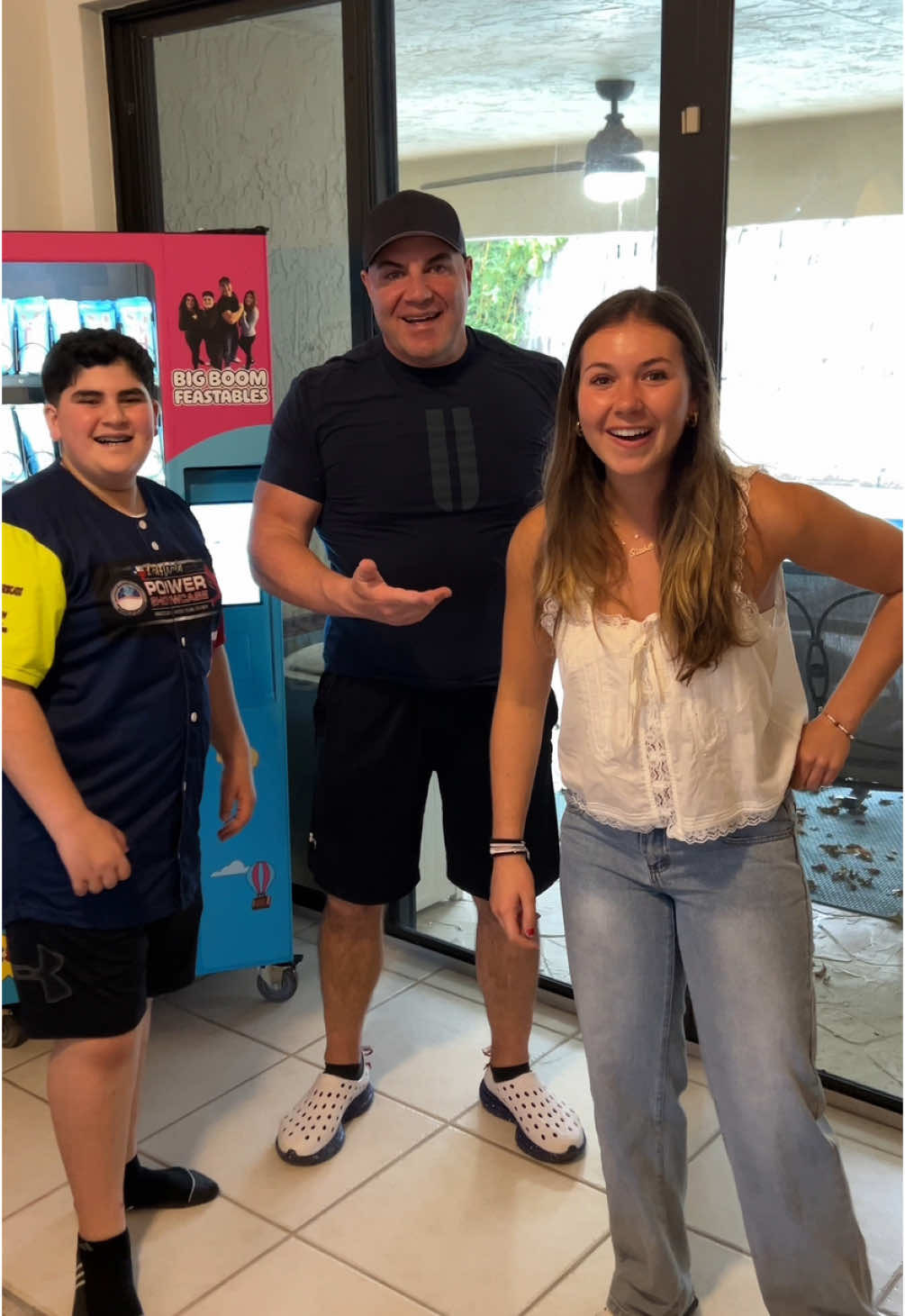 🦄 @myforeignroommate - Elisheva - TikTok