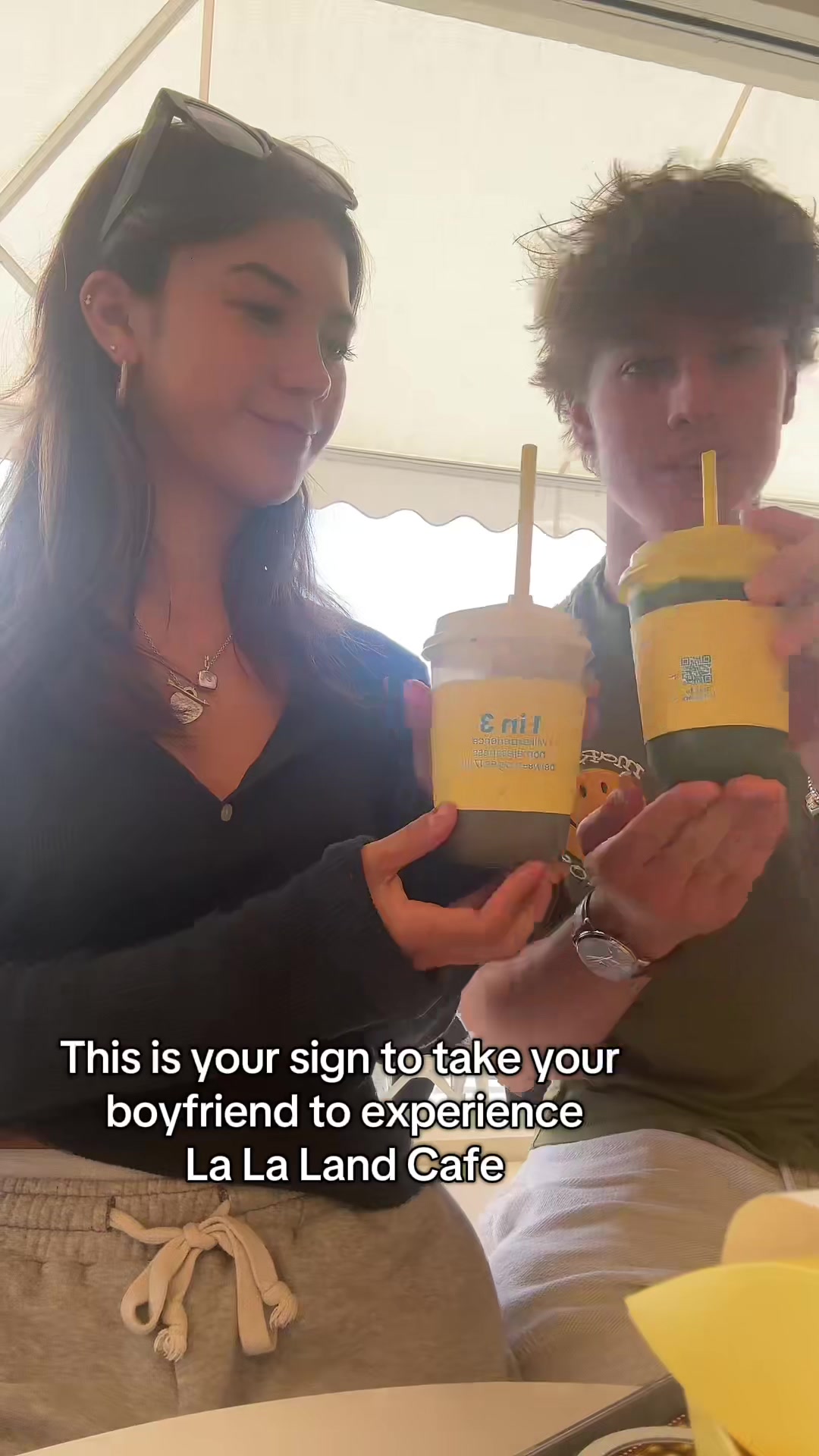 Scarlett Estevez (@scarlye07) - Urlebird