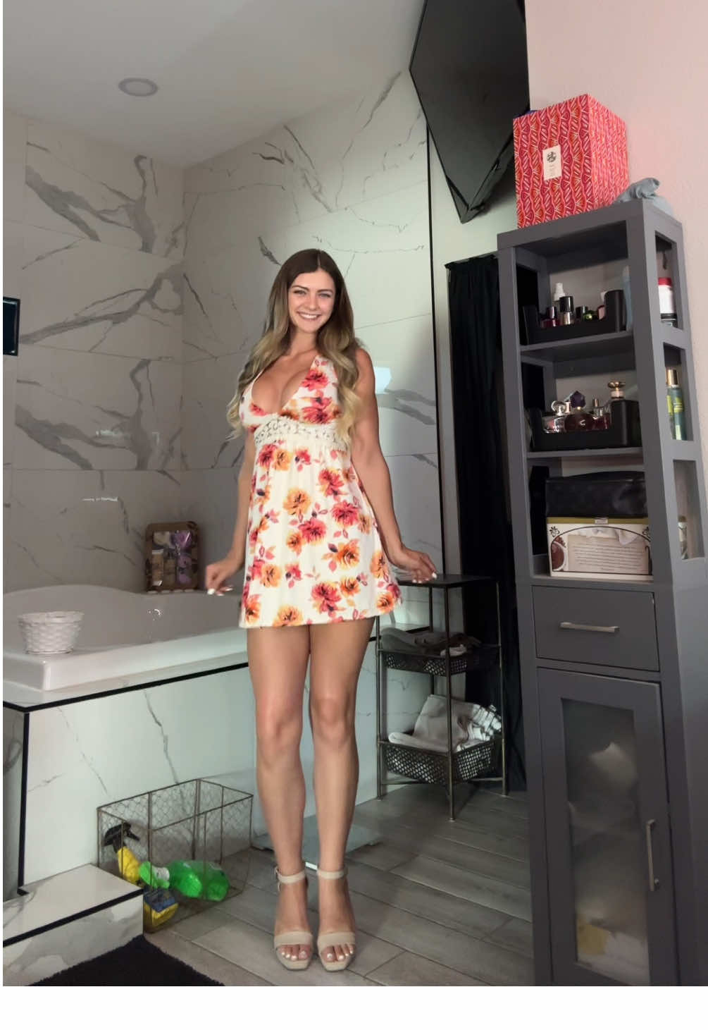 Ruby 💕 (@xoxo_ruby42) - Urlebird