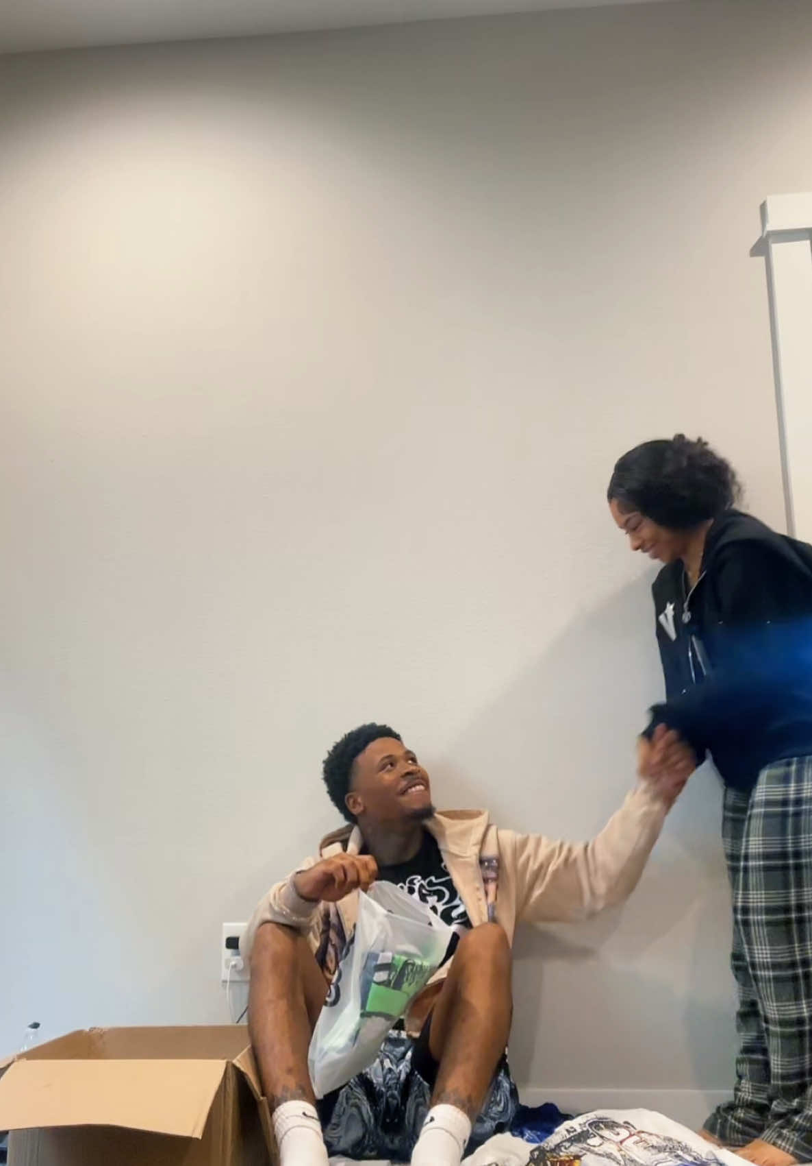 Nadia J (@notnadiajocelyn) - Urlebird