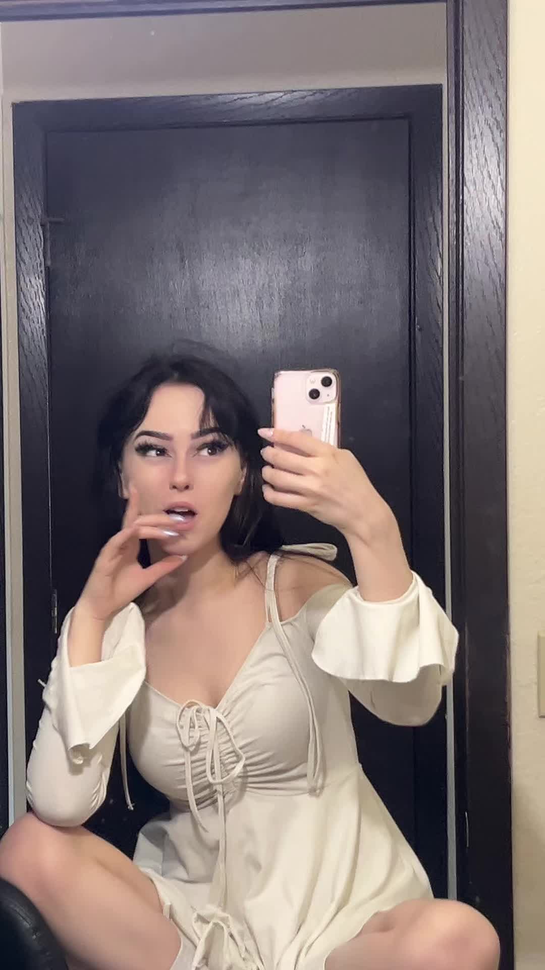 Zyla Vale (@zylavale) - Urlebird