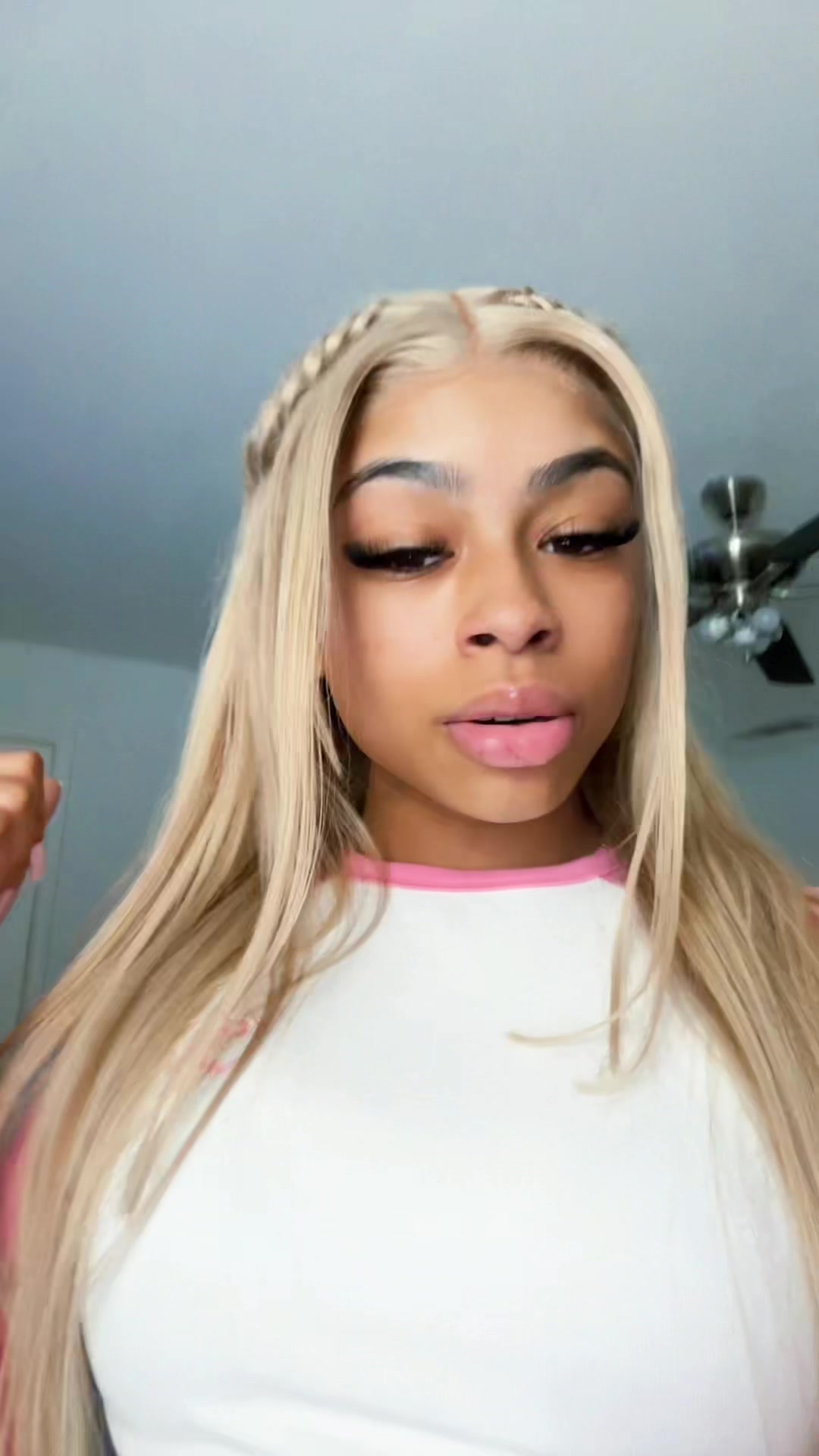 Nadia J (@notnadiajocelyn) - Urlebird