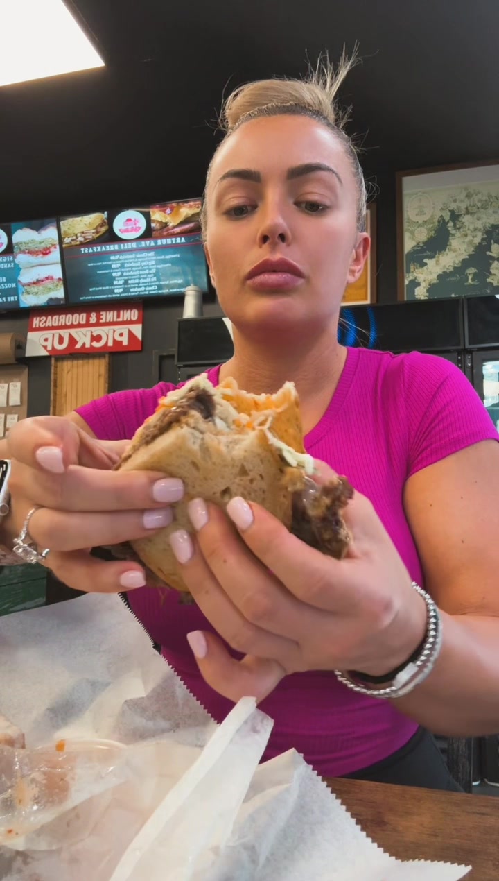 Mandy Sacs (@mandysacs) - Urlebird