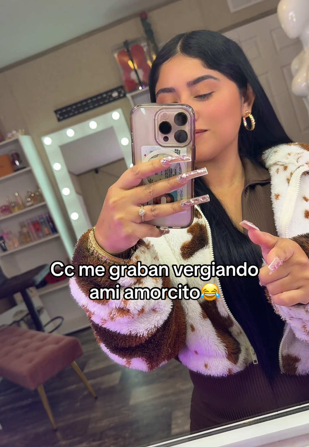 ความเขินแล้วหลบหลังแฟนนั้น5555555 | zeenunew_pp (@zeenunew_pp)