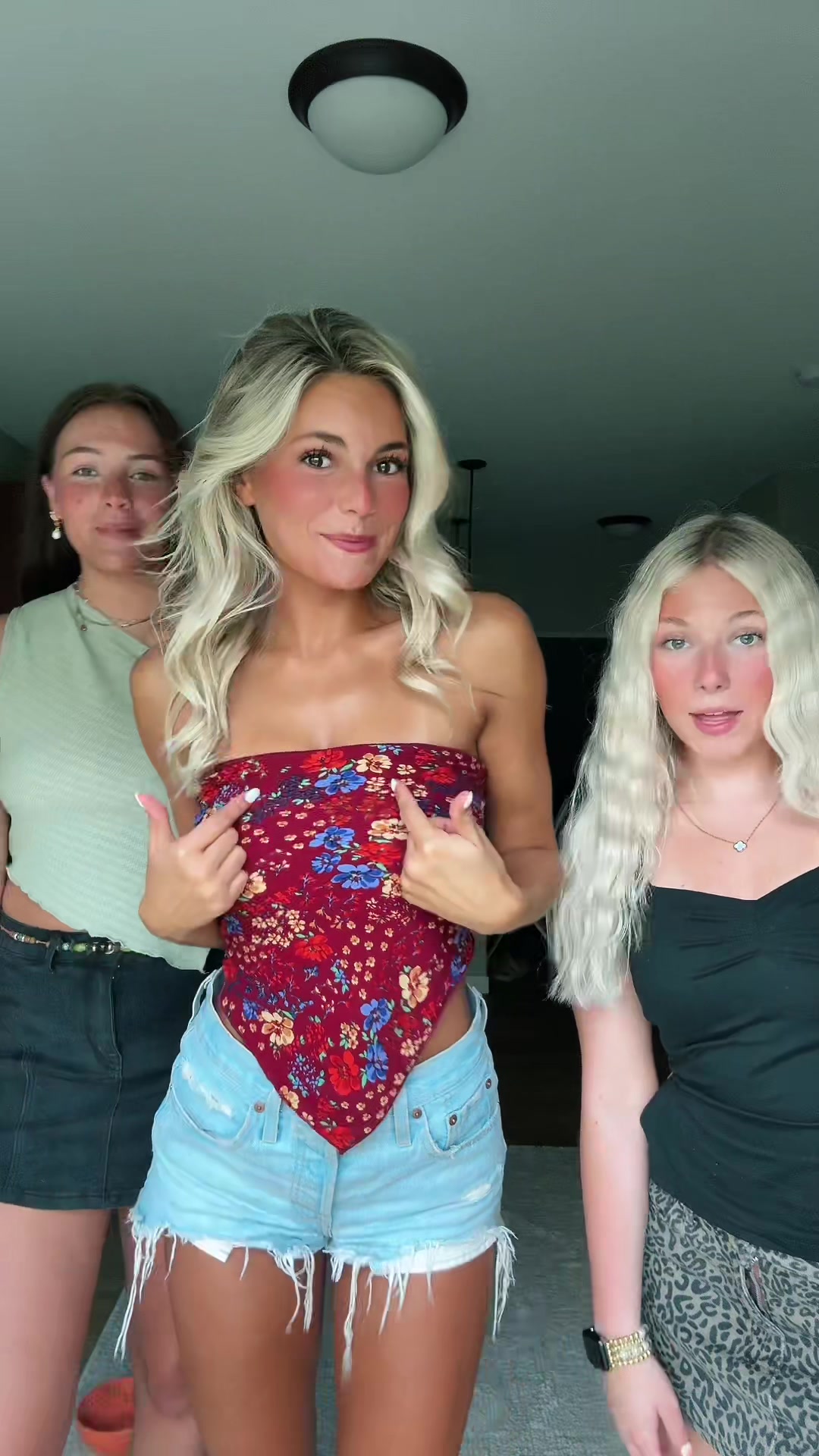 trinity covington (@trincovy) - Urlebird