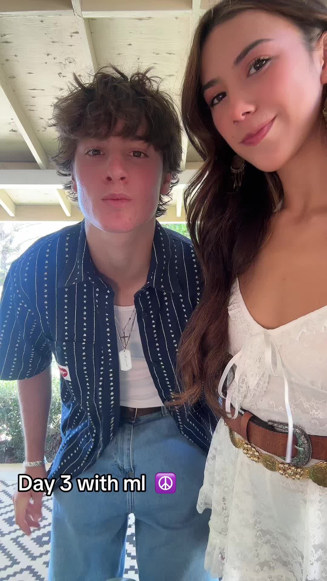 Scarlett Estevez (@scarlye07) - Urlebird