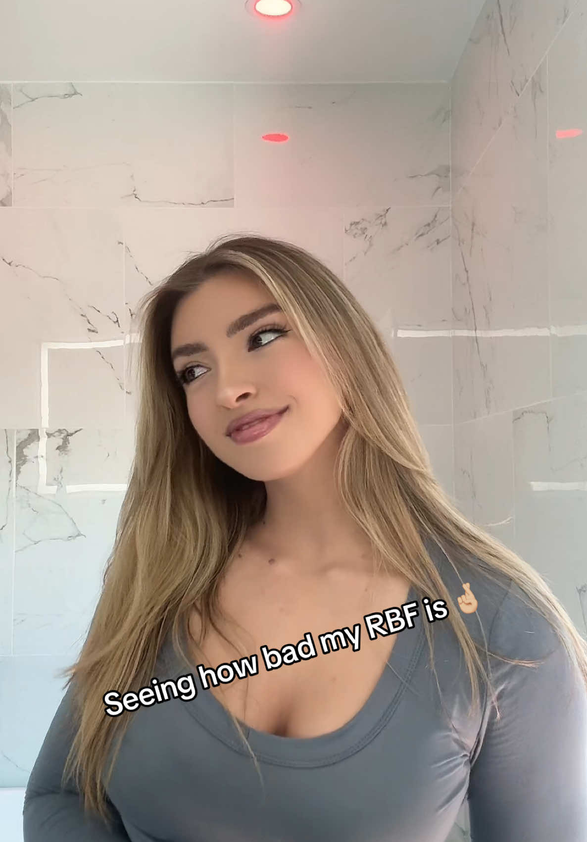 Carley (@carleycakeee) - Urlebird