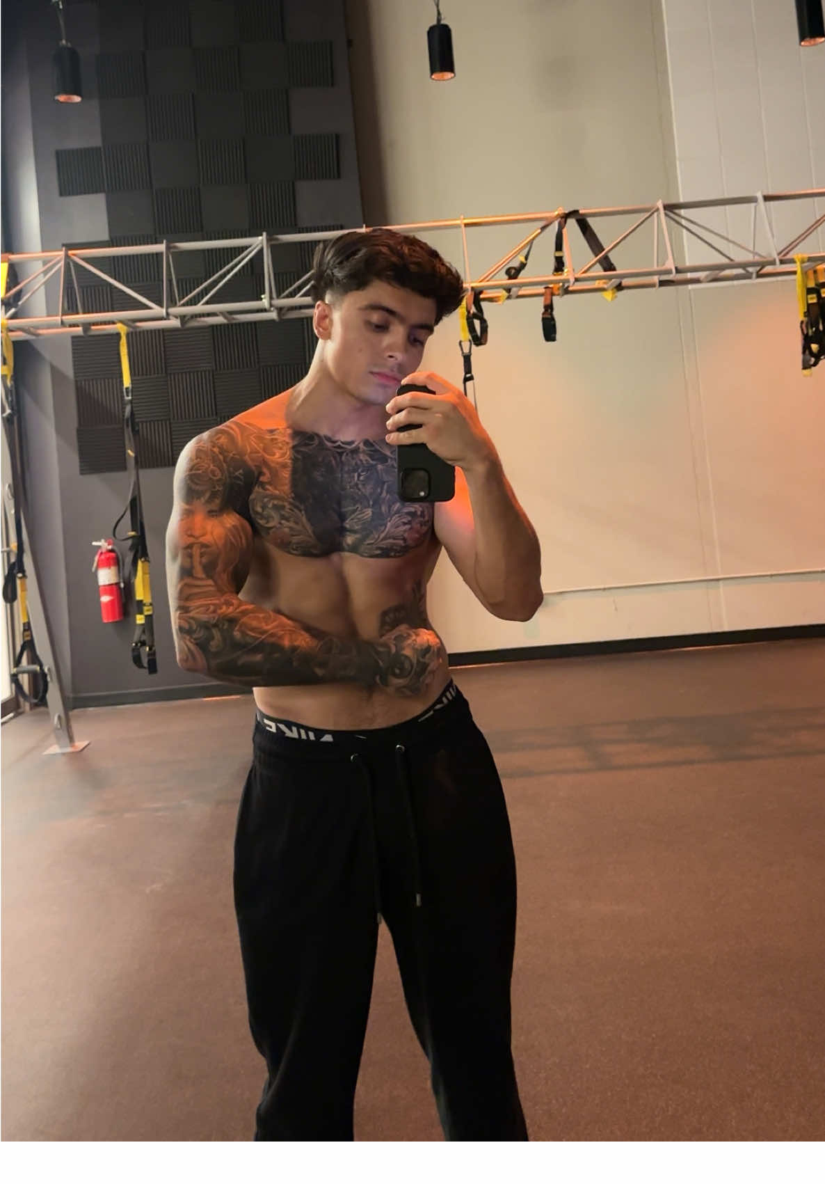 Malik (@itsmalikross) - Urlebird