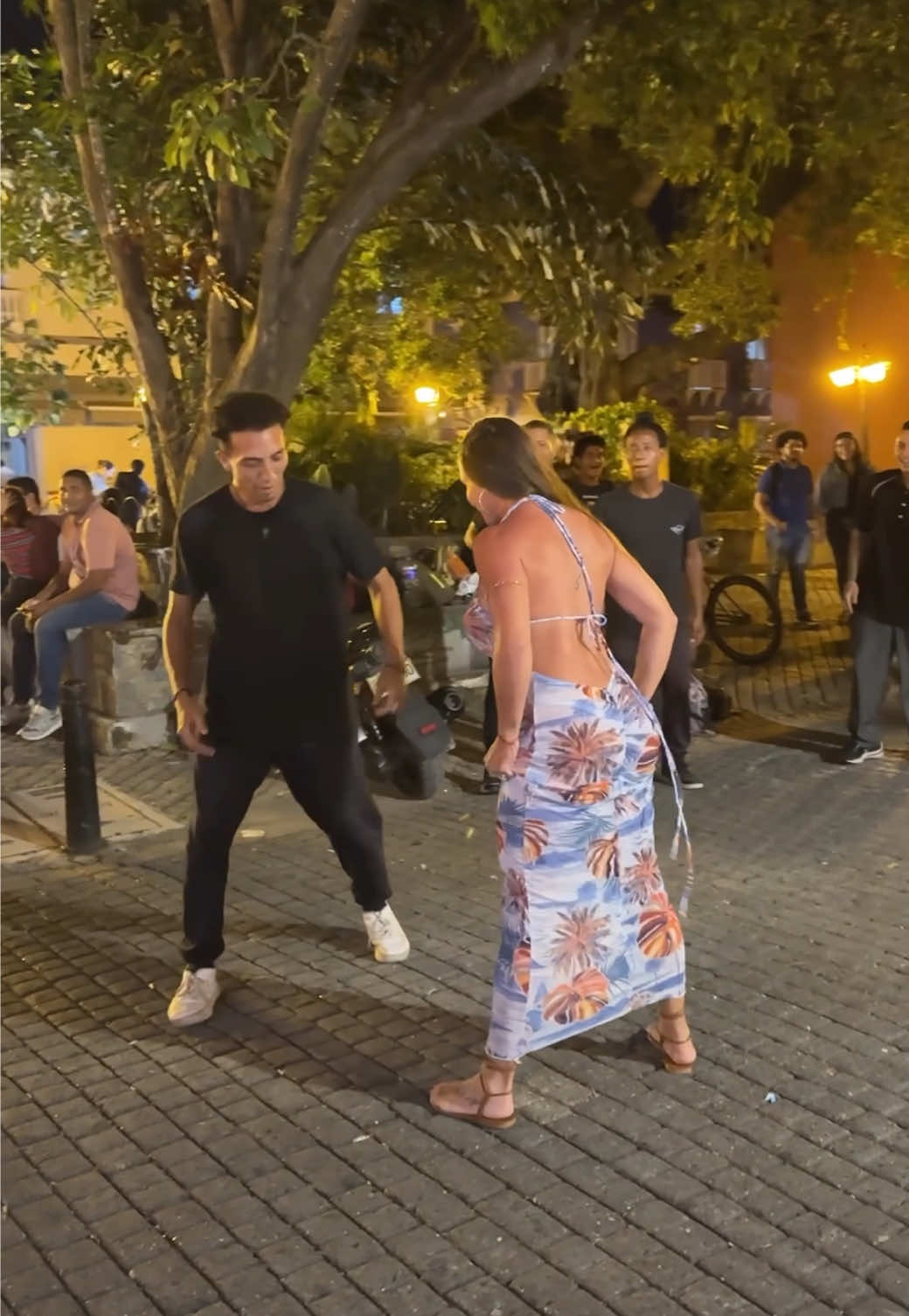 Francia James (@francety) - Urlebird