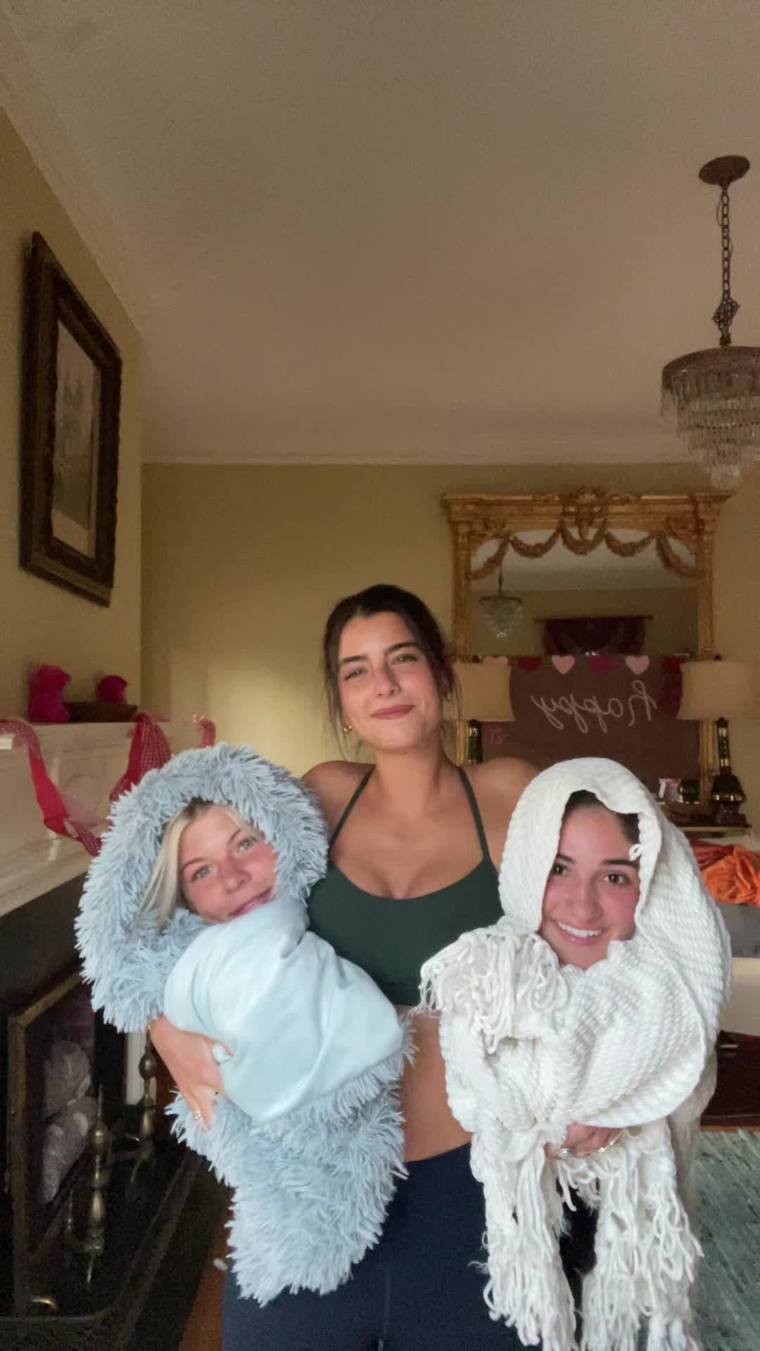 what i eat in a day! 🍝🤍 a little | Lidia Mera (@lidiavmera)