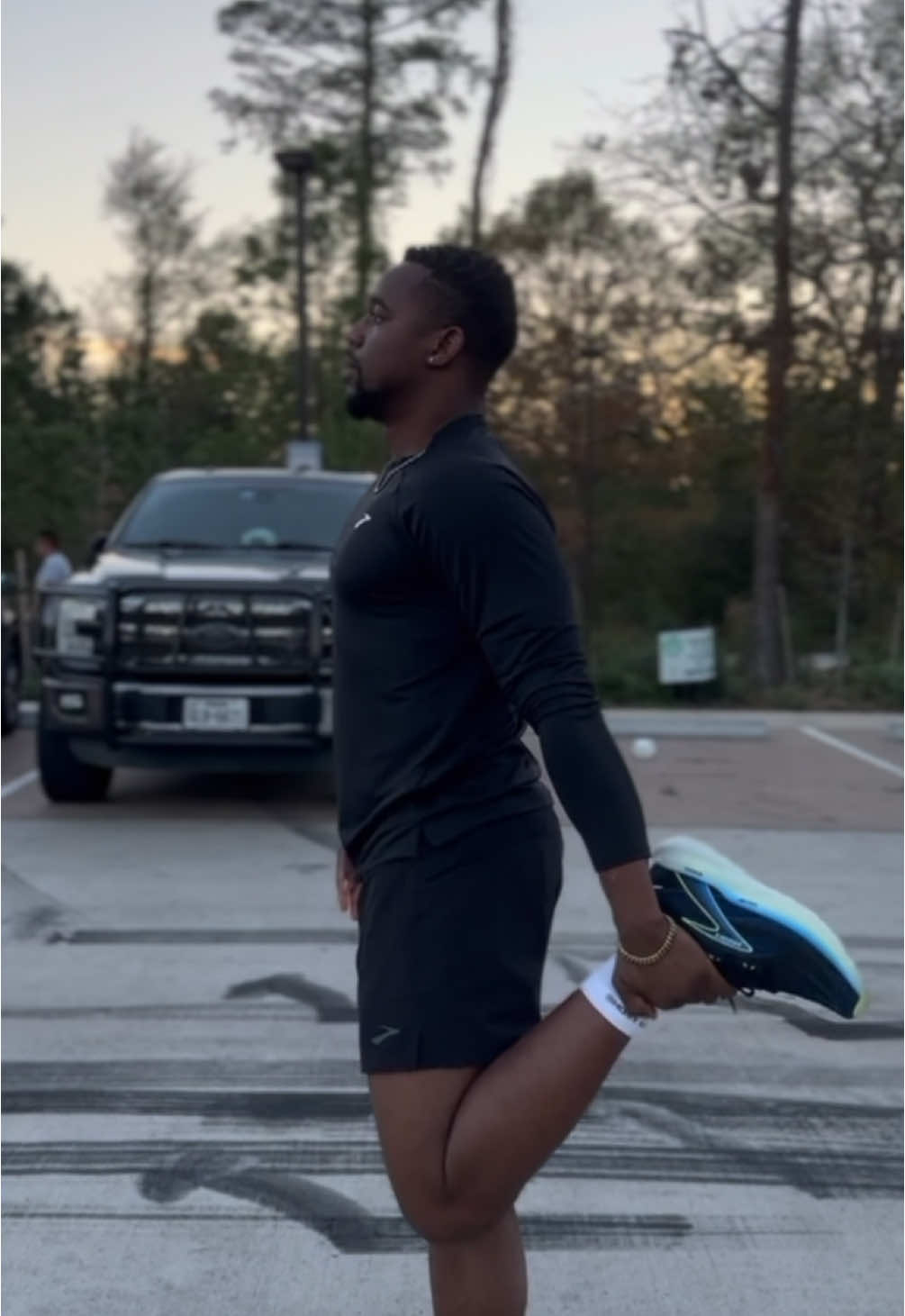 2025 we hitting the year of running | Darian Holt⭕️ (@dee_holt)