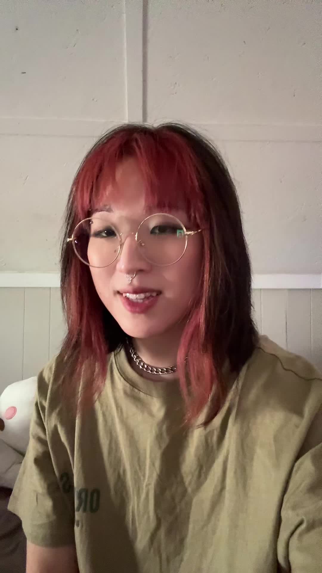 my room is a disaster | ella fredrickson (@ellafredrickson)