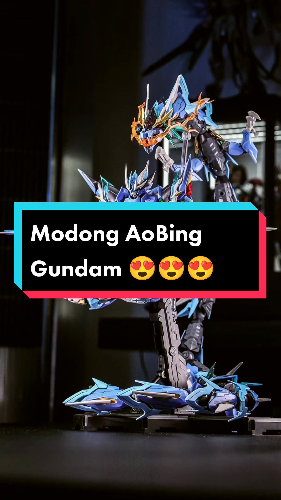 Unlock AoBing Gundam's new pose | Takara Model Studio (@takaramodel)