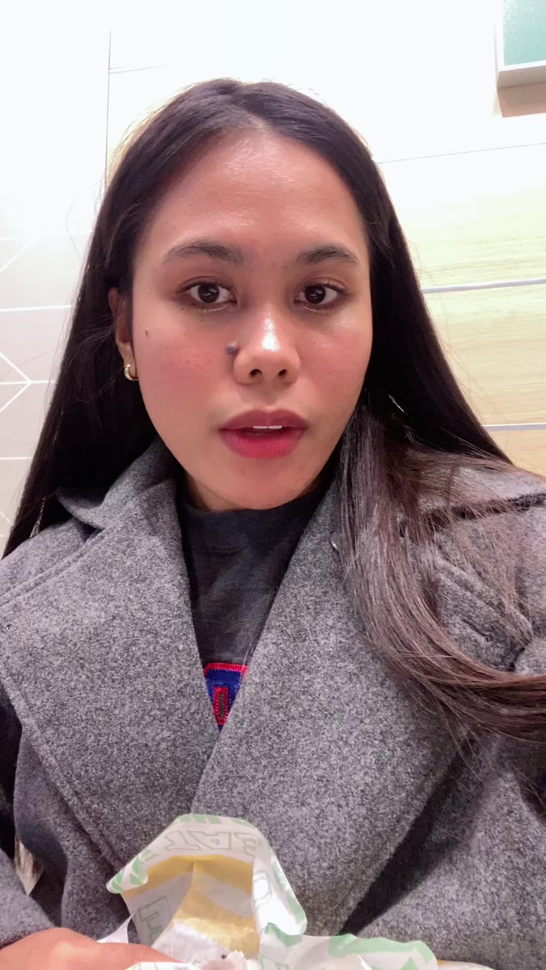 enjoy the quiet autumn days 🍁 warm | Chrisma (@chrisma_nylons)