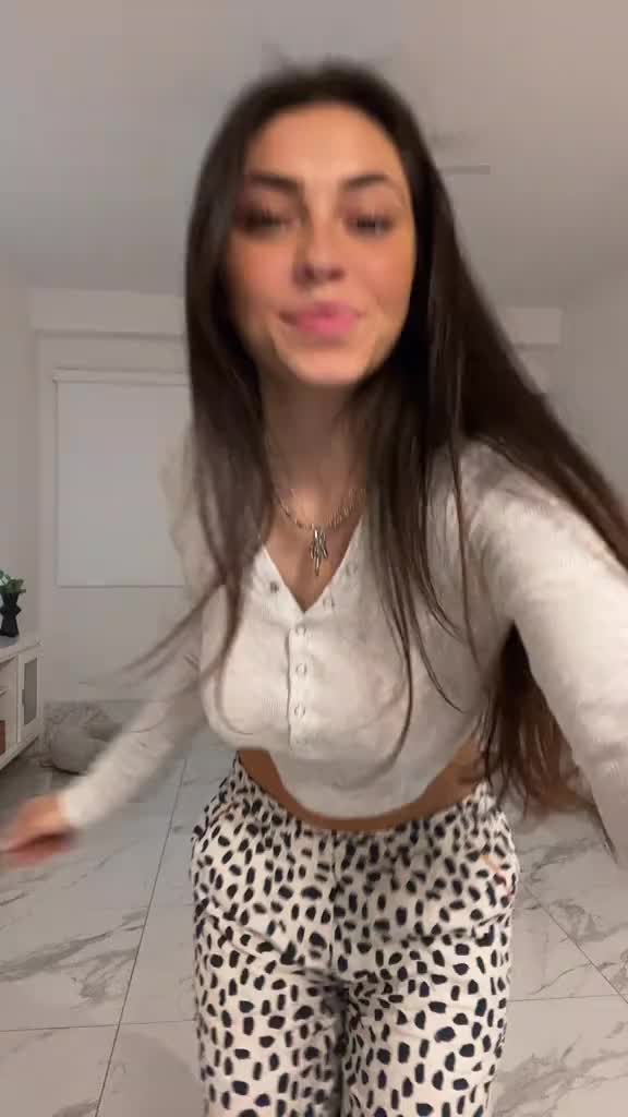 Hehe big smiles | mirandaaa🌺👙 (@ogmirandah)