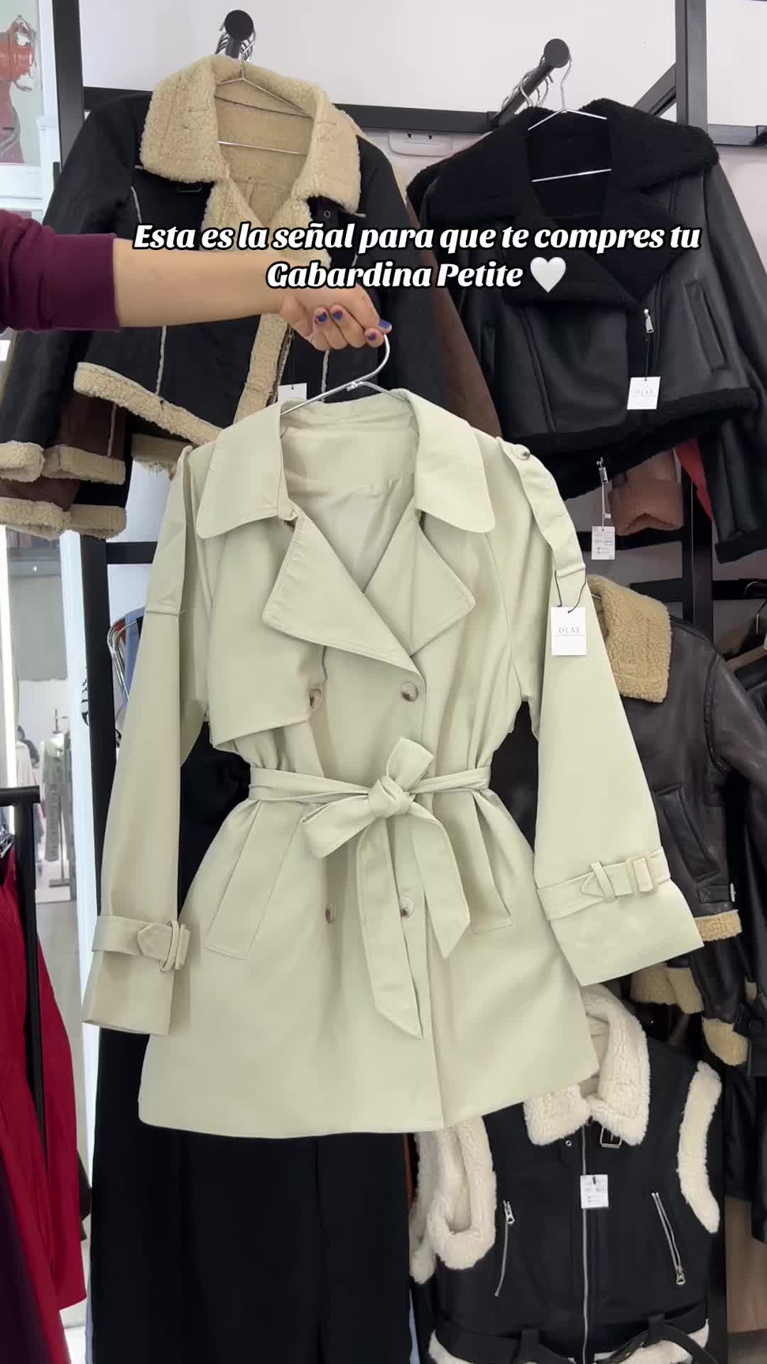 Gabardina Petite 10.0 🤍🙈 📍Agustin | olaf.peru24 (@olafperu)