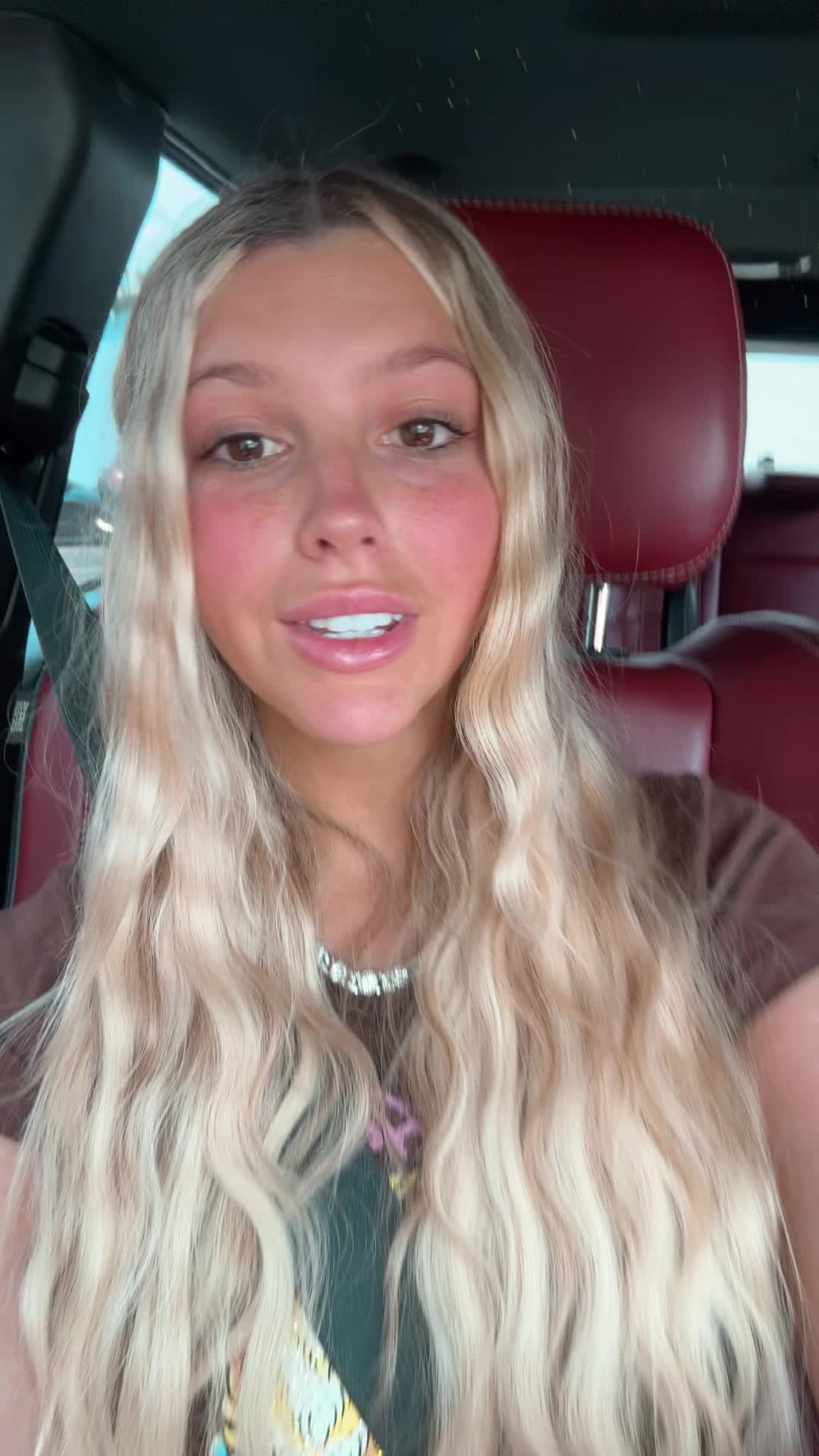 Emily Trapp (@emilytrappxo) - Urlebird