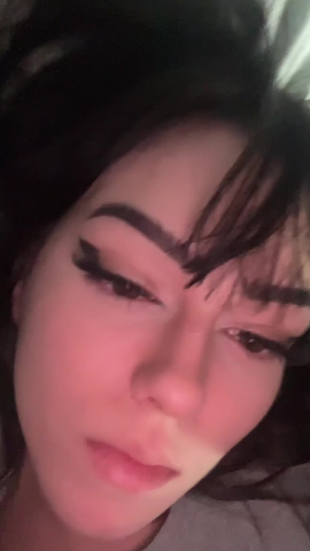 Zyla Vale (@zylavale) - Urlebird