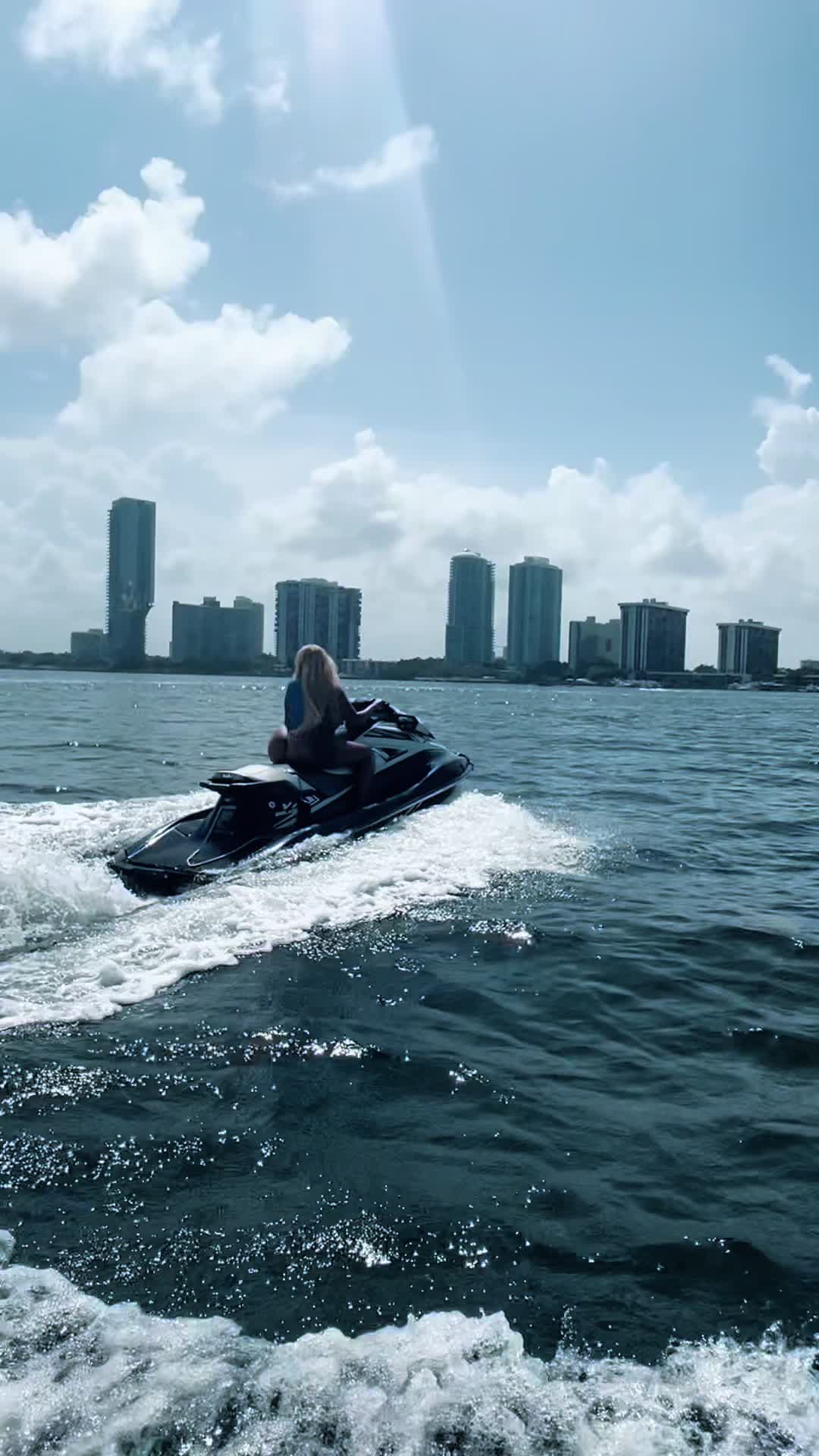 Moriah mills (@moriahmilly) - Urlebird