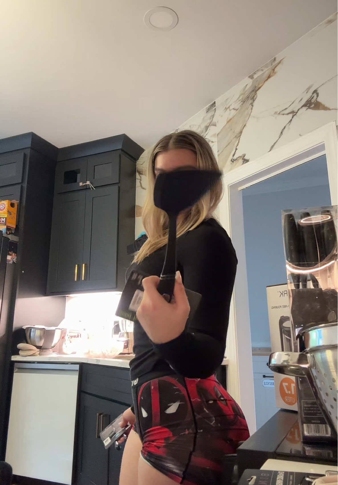 Carley (@carleycakeee) - Urlebird