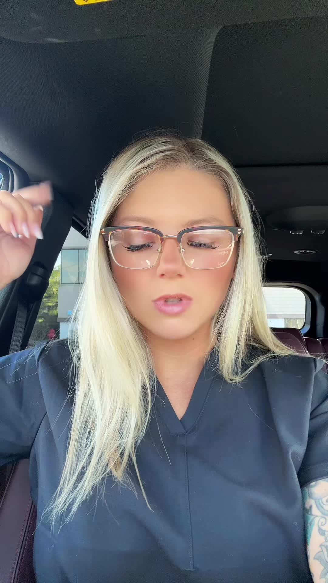 so cute #2NE1_WELCOMEBACKINSEOUL | 🍒𝘾𝙃𝘼𝙀𝙍𝙄𝙉𝘾𝙇🍒 (@verycherry26291)