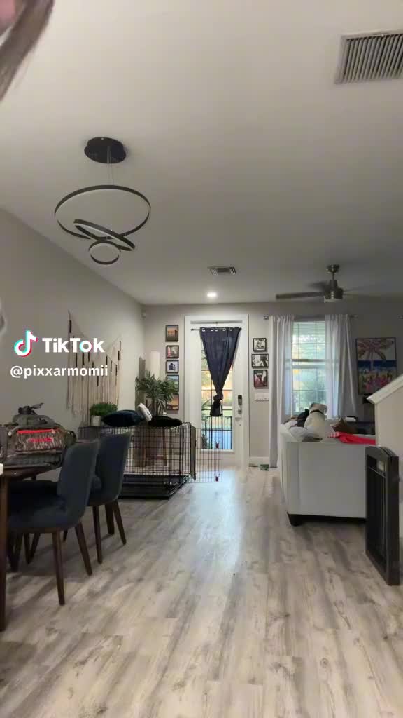 jemma's cakes🎂 (@pixxarmom) - Urlebird