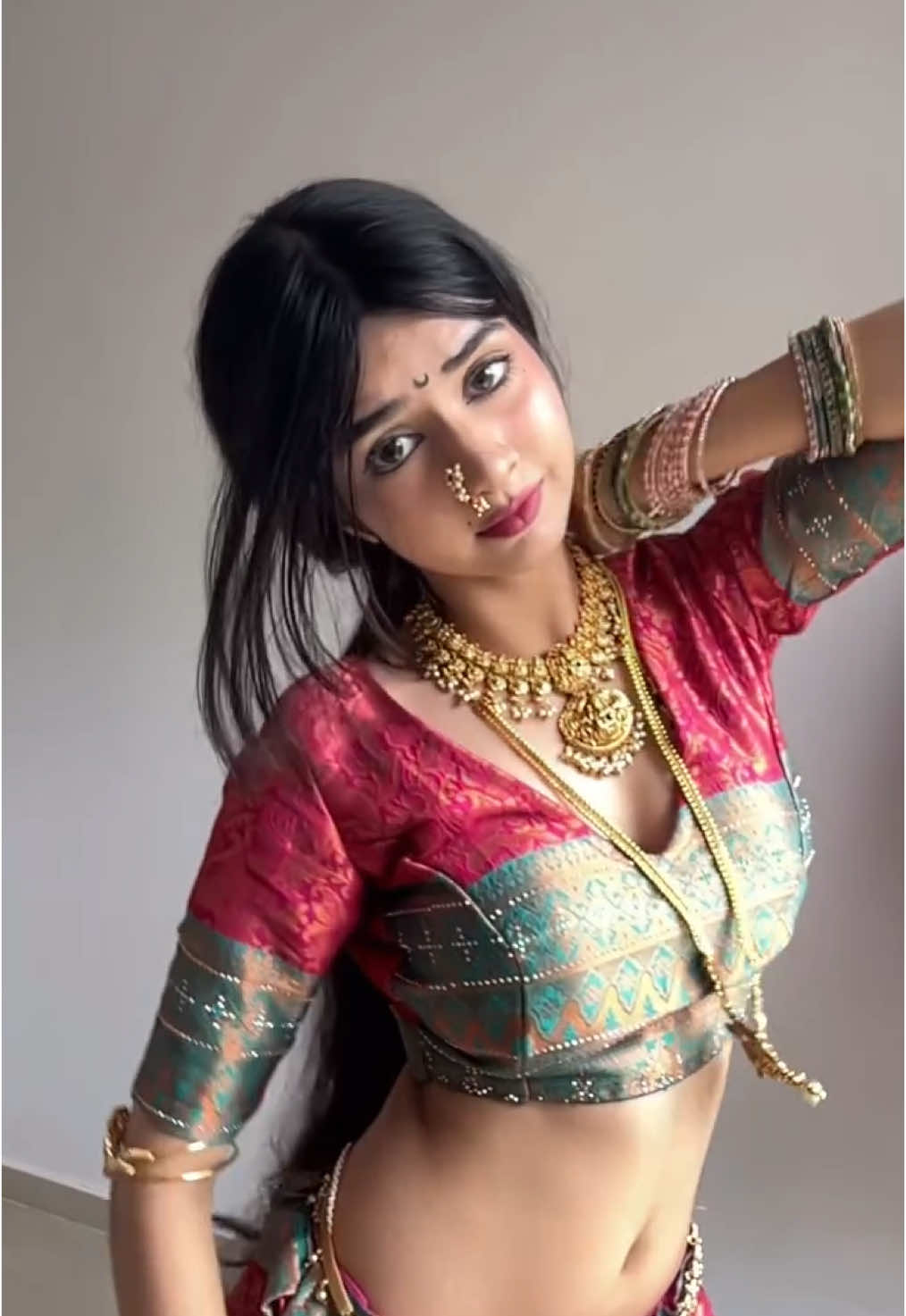 Aishwarya Harishankar (@aish_harishankar) - Urlebird