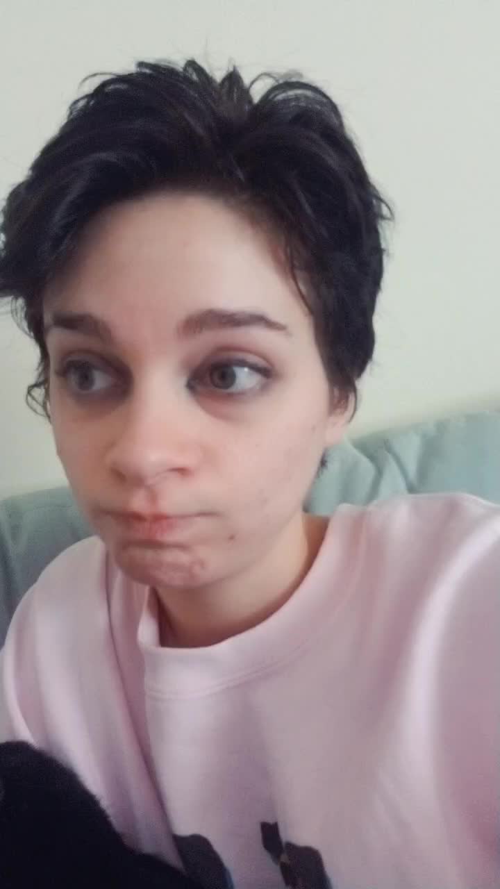 Puffy eye, morning anime hair... But | FlickerSpark (@flickerspark_)