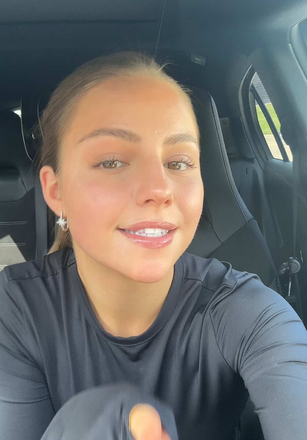 Juliahlrr (@juliaahlr) - Urlebird