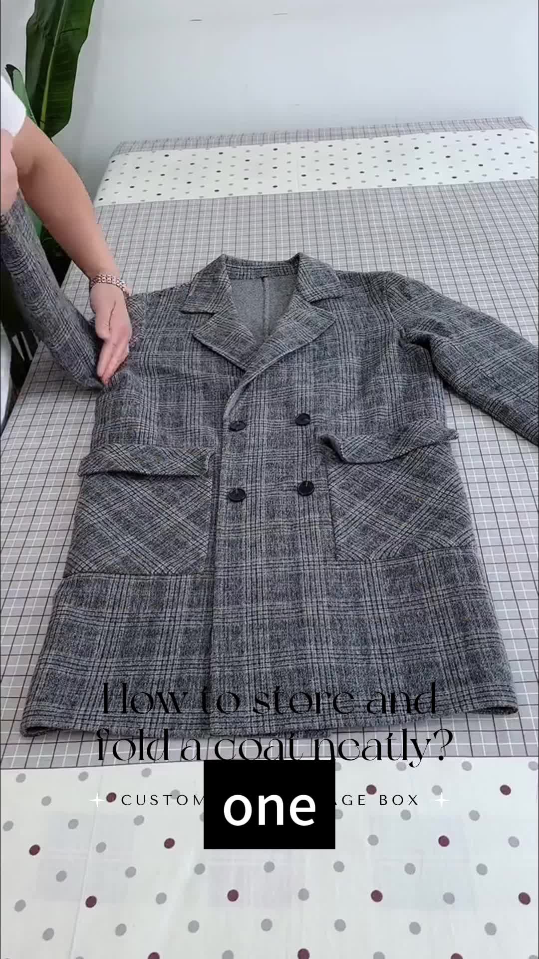 How to store and fold a coat | homyfort_storage (@homyfort_storage8)