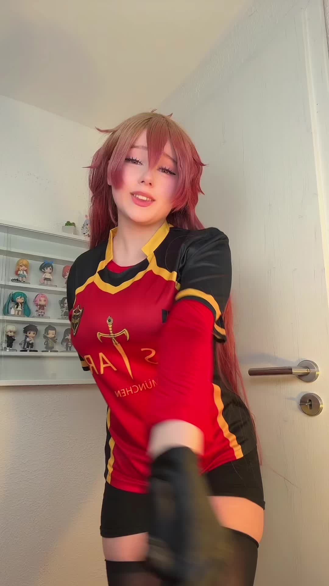 twitch.tv/upminaa (@upminaa.cos) - Urlebird