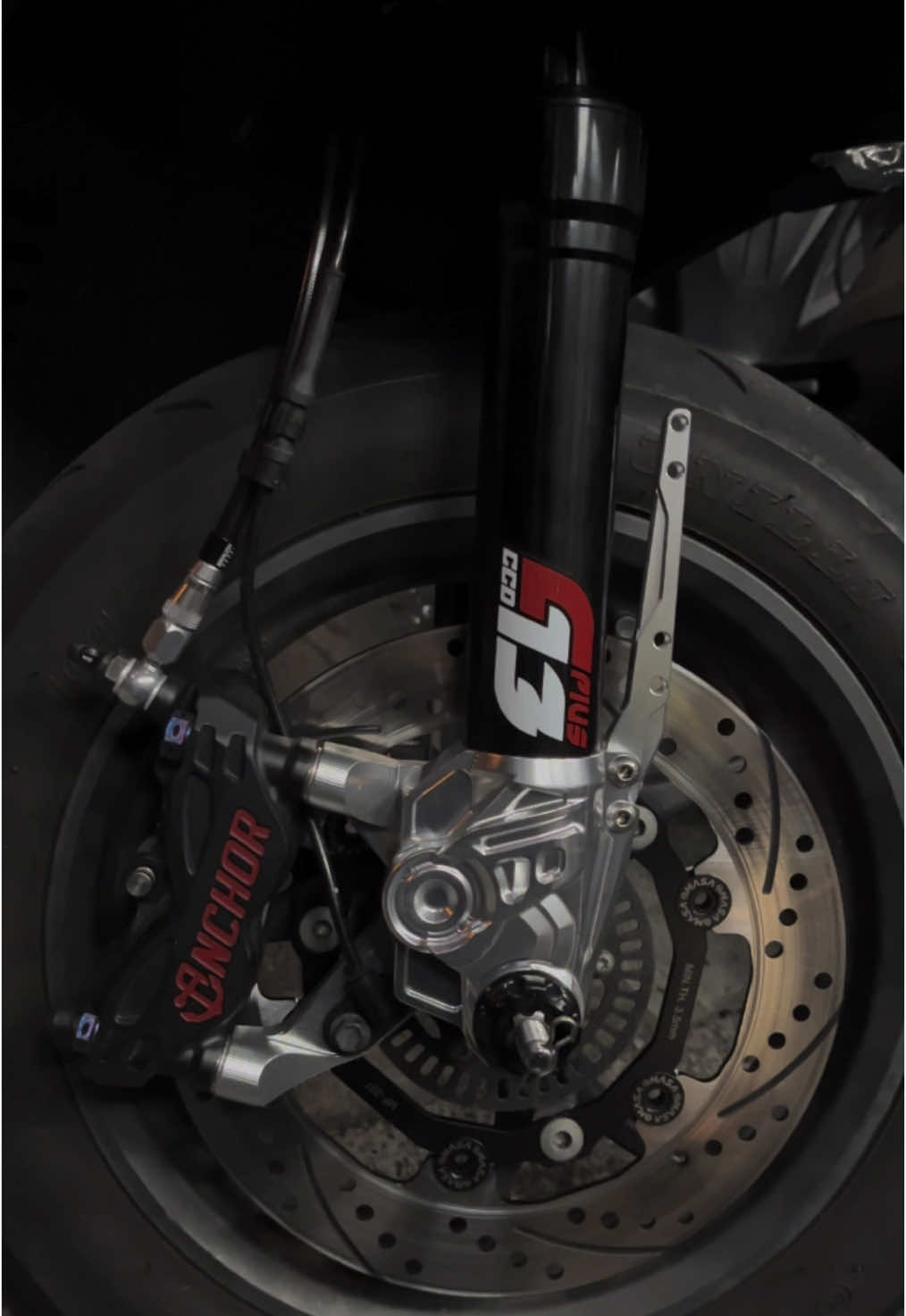 CCD C13+這隻前叉真的帥爛😻各式車型都可以完美搭配 | 大里樂錦 (@l.c.motor)