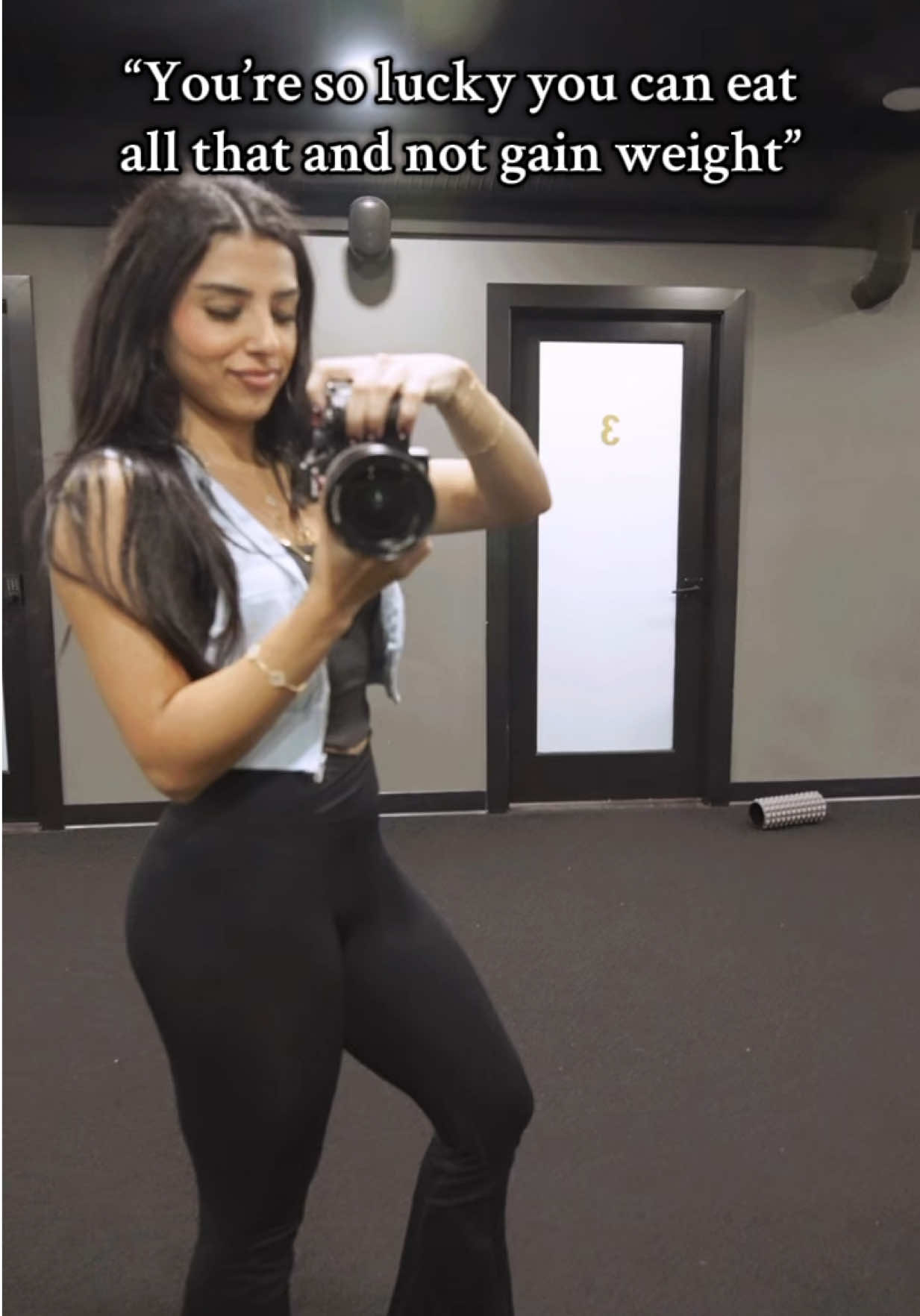 Gal Akbari (@galvsfood) - Urlebird