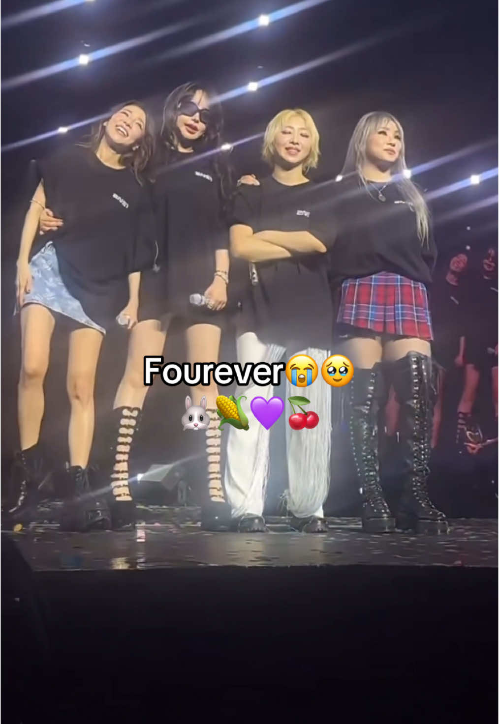 Omg please no more Goodbye’s 🥹😭 | 2NE1 Four Eva (@2ne1.for.eva)