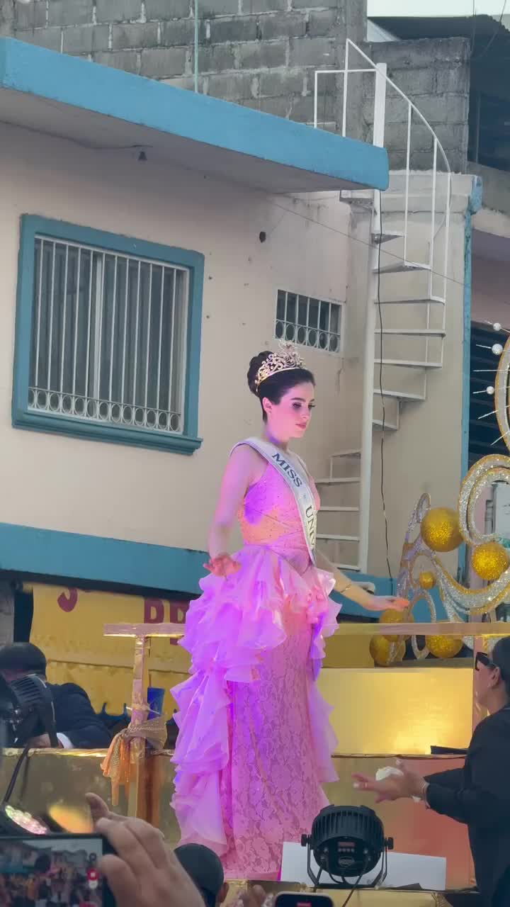 Topper @Abby McCarney! ♥️ Tag you’re | Funny_Farts2026 (@funny_farts2026)