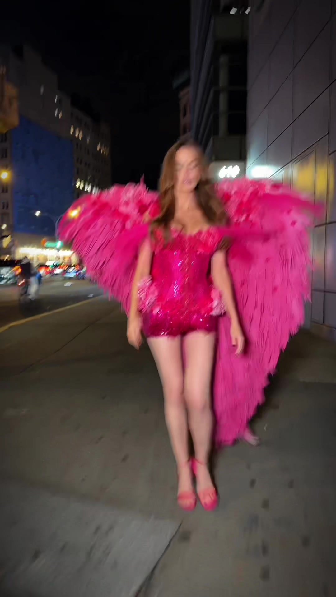 22.89K hearts, 1.31K | em sant (@emily_santtt)