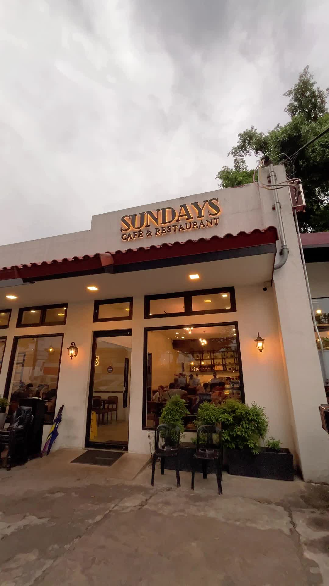 Sundays Cafe and Restaurant (@sundayscafeandrestaurant) - Urlebird