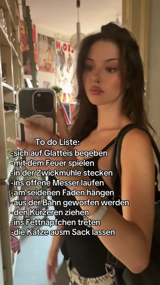 woistlena (@woistlena) - Urlebird