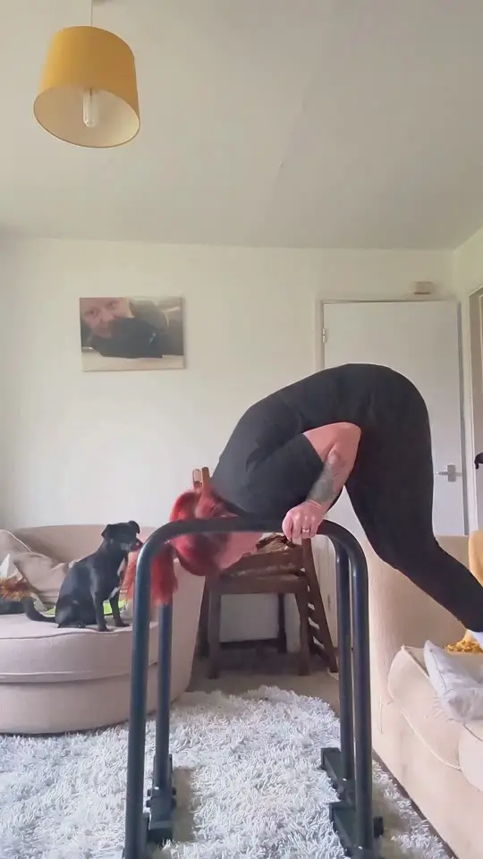 Victoria Rae Matthews (@vicraee) - Urlebird