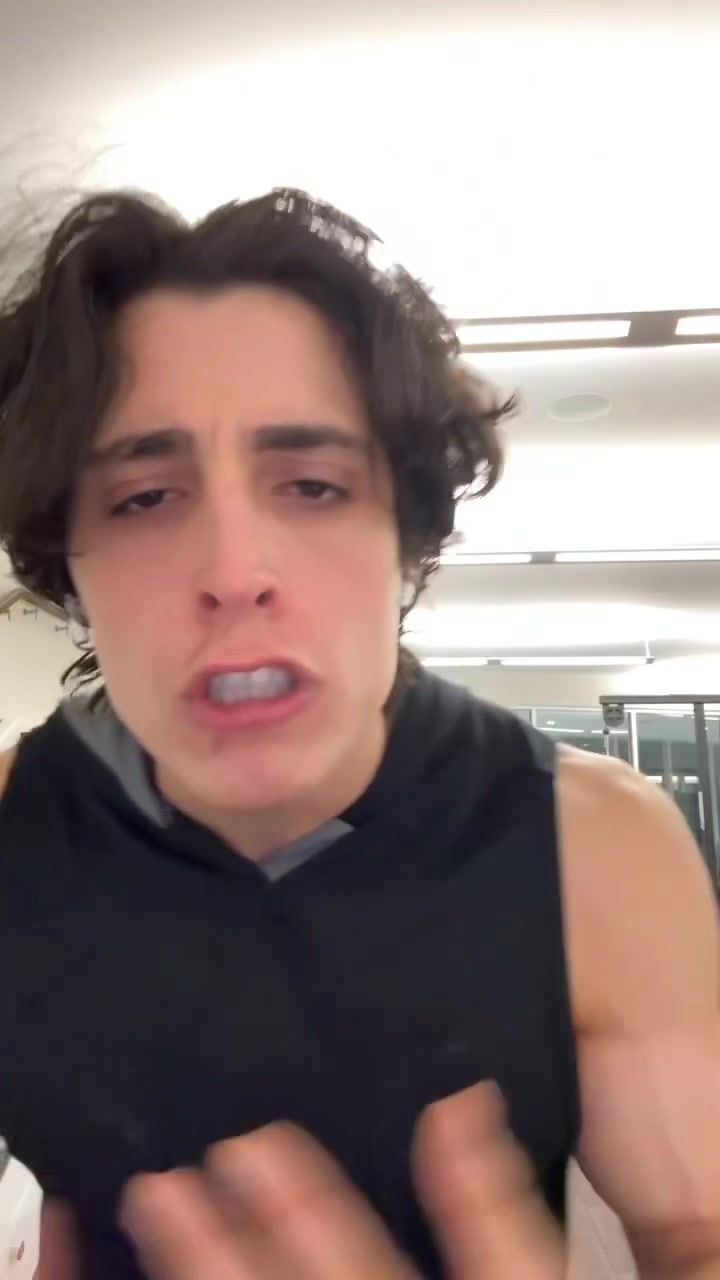 mak.7out (@mak.7out0) - Urlebird