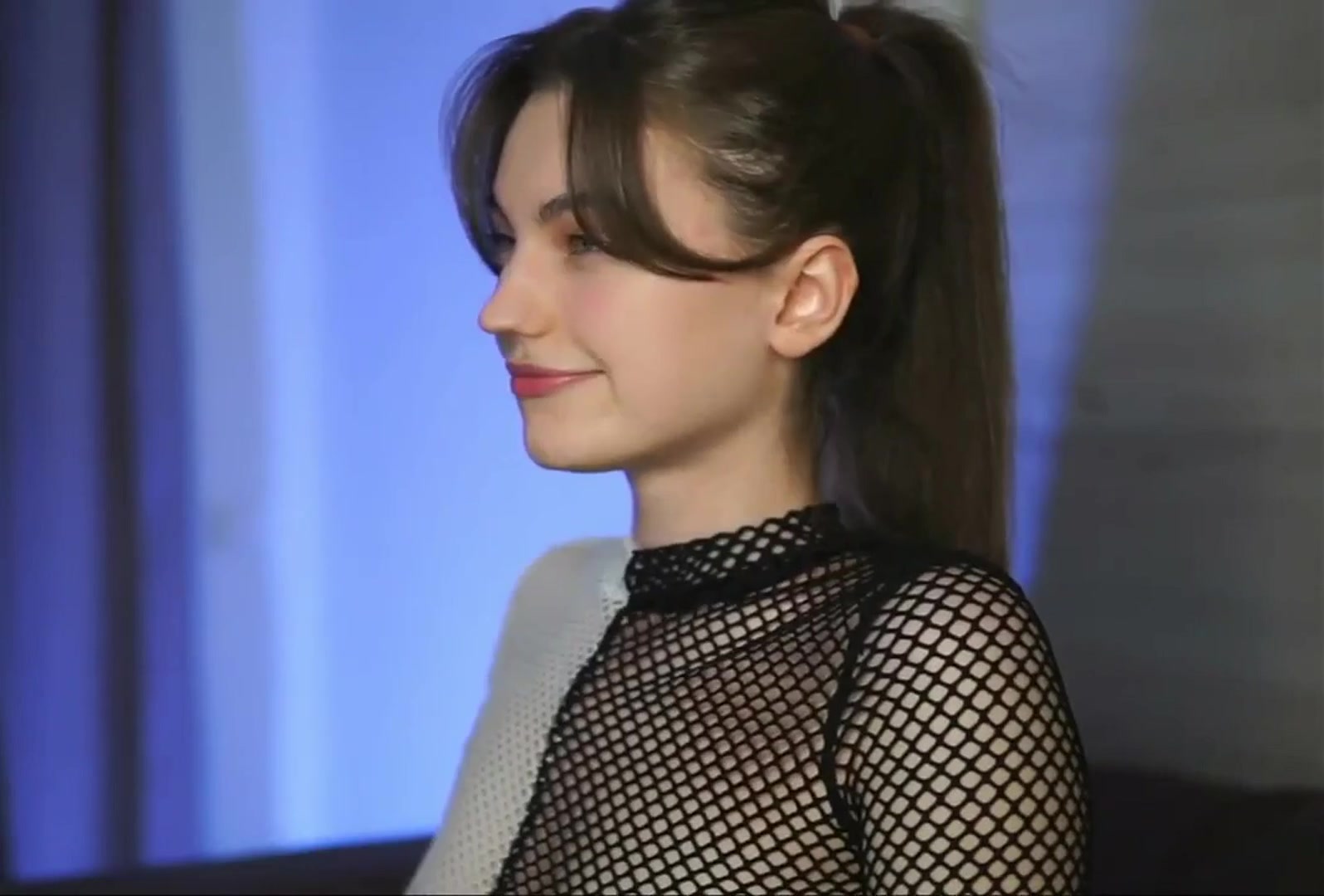 hooly_bunny (@hooly_bunny) - Urlebird