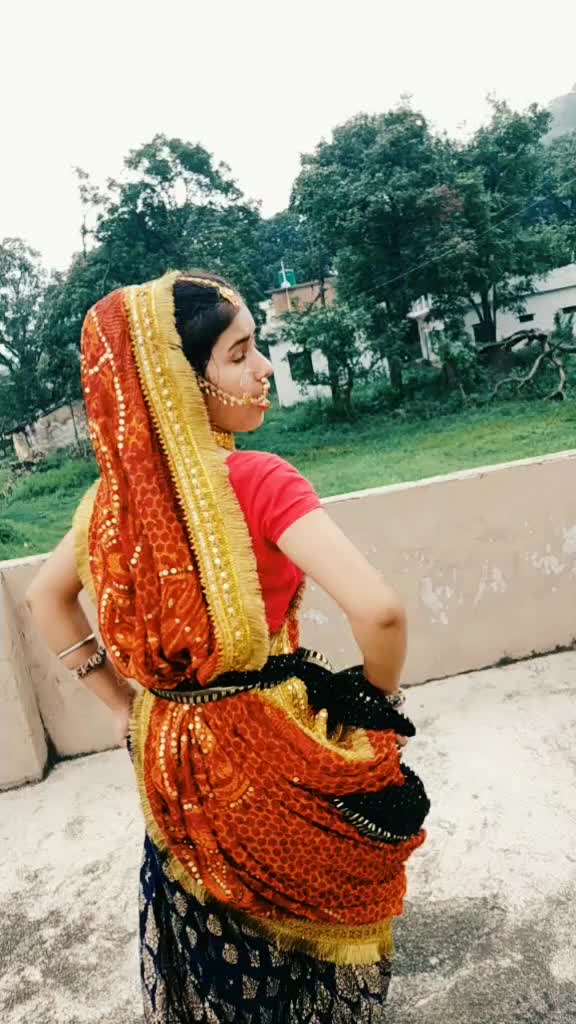 💕पहाड़न Vaishu💕 (@1014pahadan_vaishu) - Urlebird