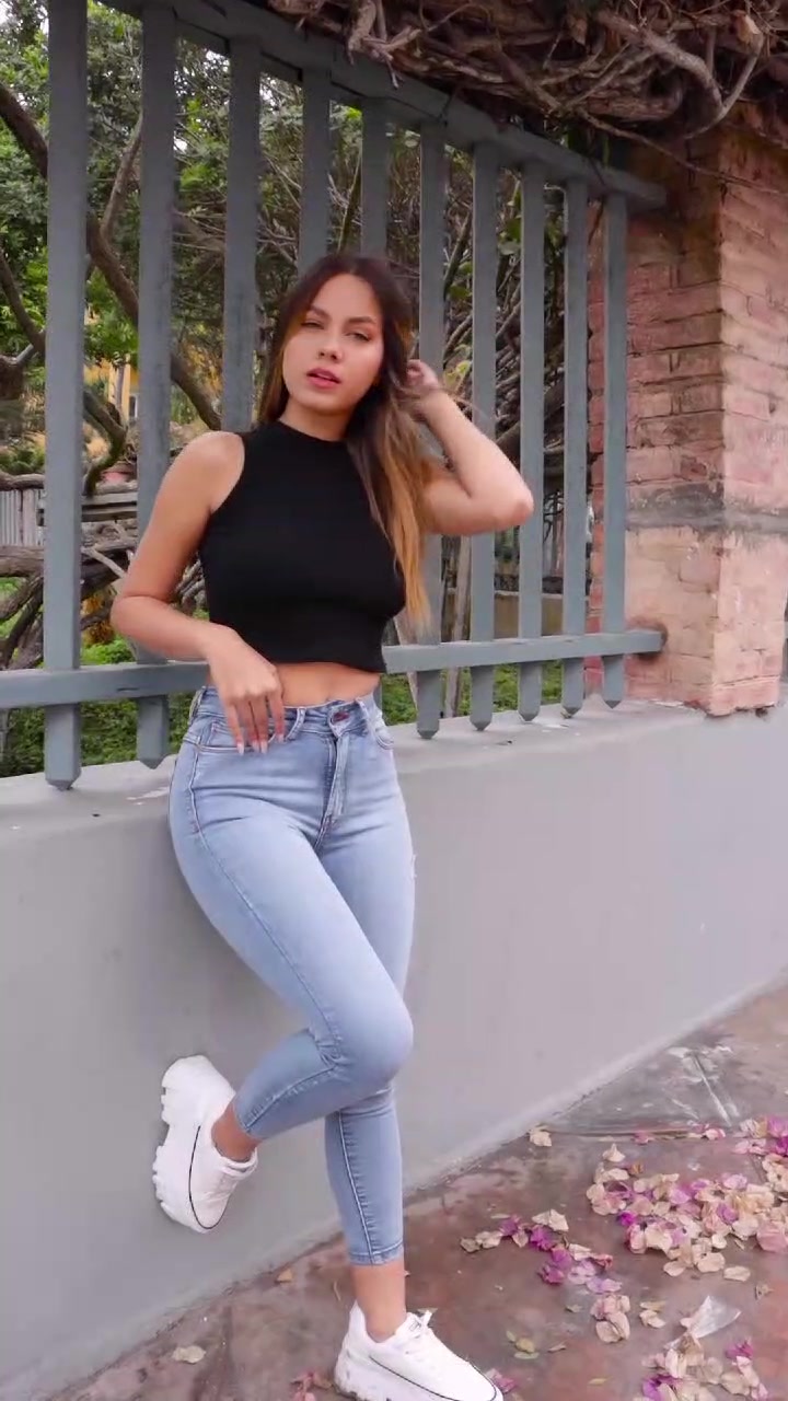 jeans 🌸BRIANA🌸 más extravagante que | KALESSY JEANS (@kalessyjeans)