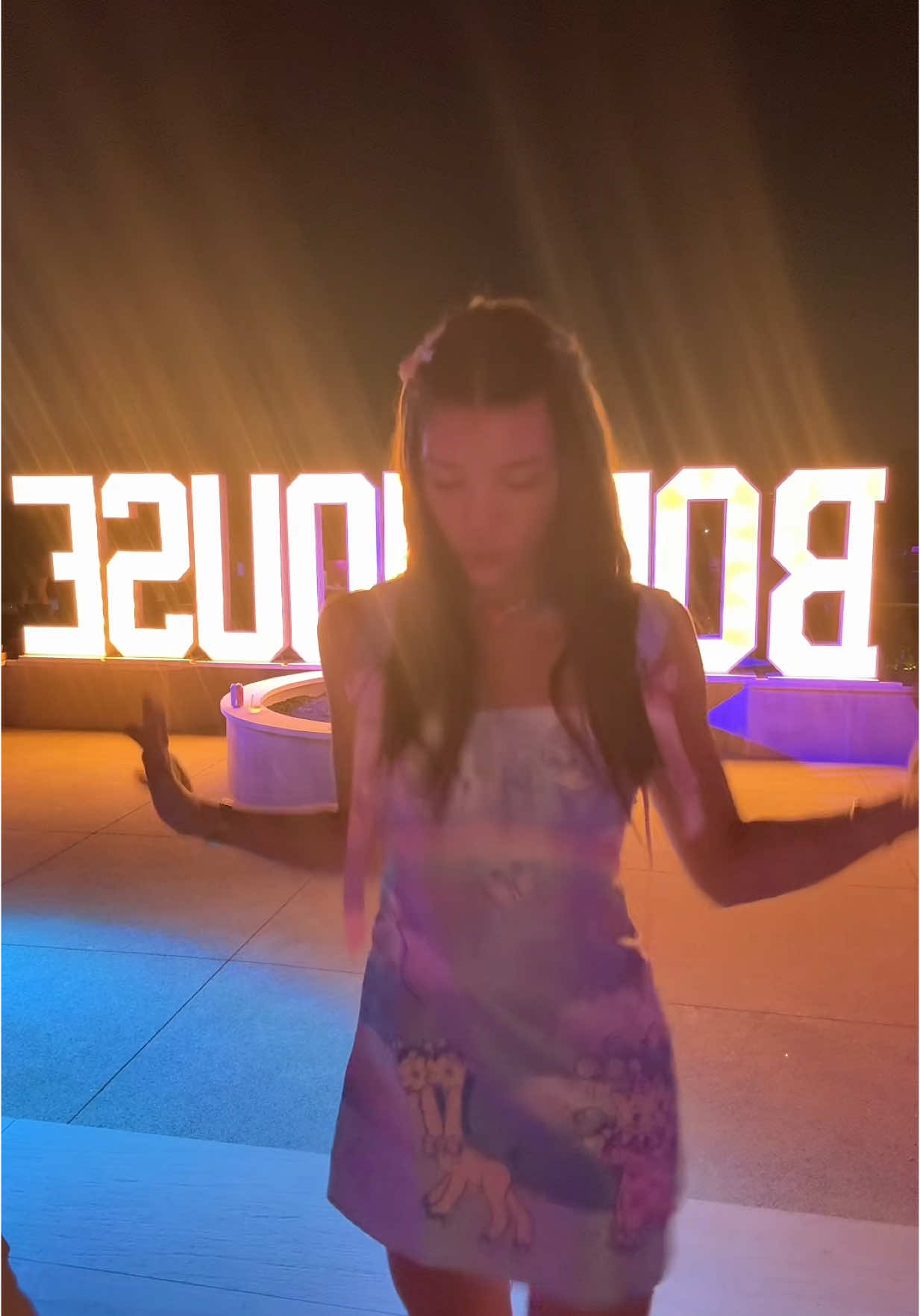 Evi 🌺 (@littlebirdevi) - Urlebird