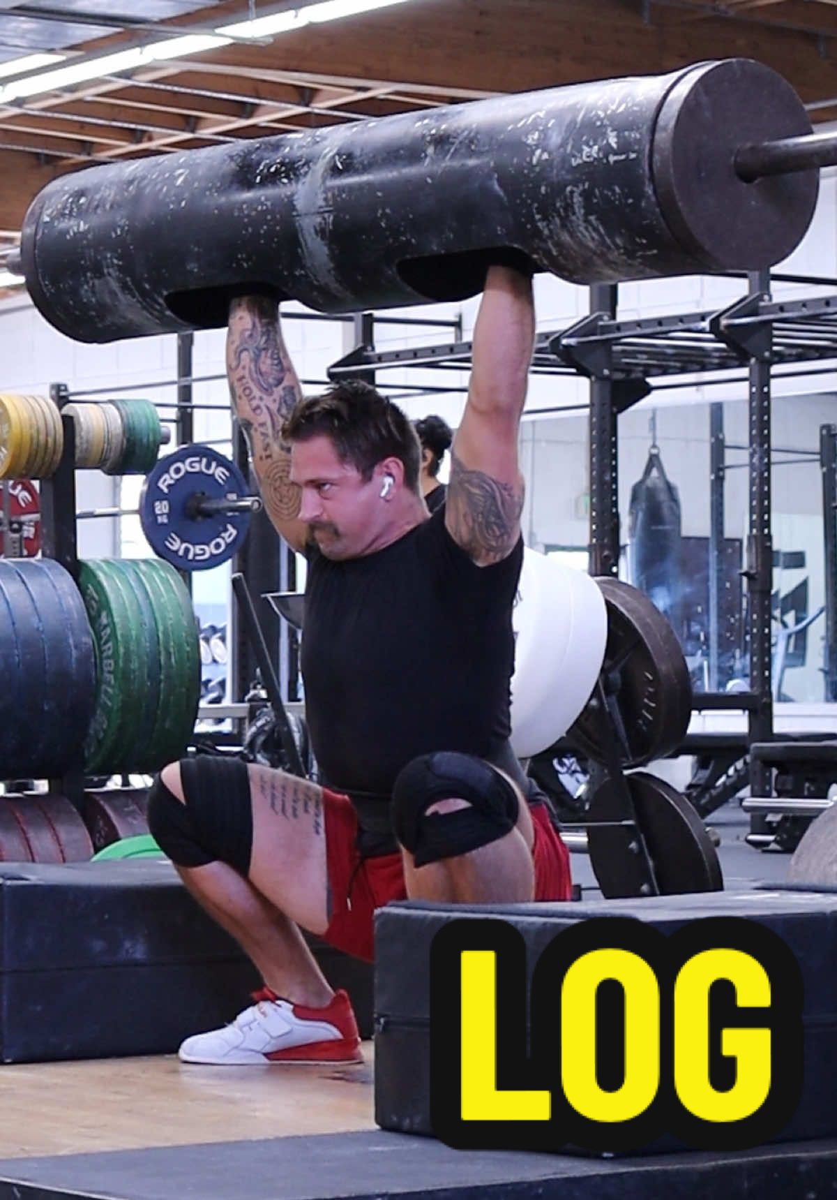 혼잡한 서울 지하철｜満員電車 #aiart #지하철 #shorts | gom5604 (@gom5604)