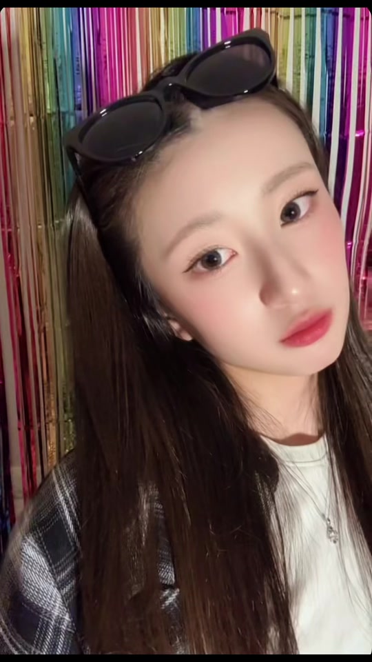 2FACE (@2face_tiktok_official) - Urlebird