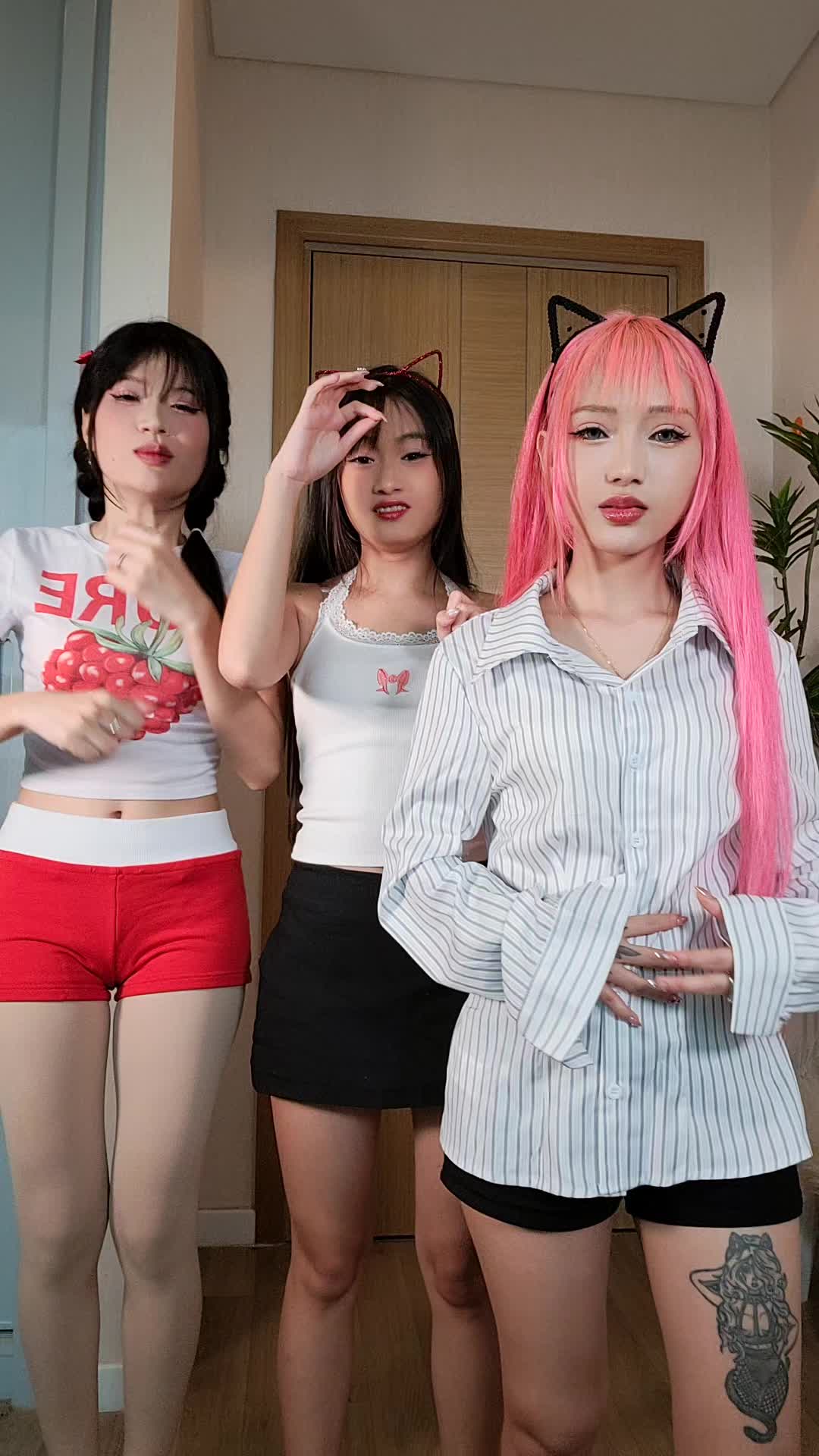 TinyModelMoriko69 (@tinymodelmoriko69) - Urlebird